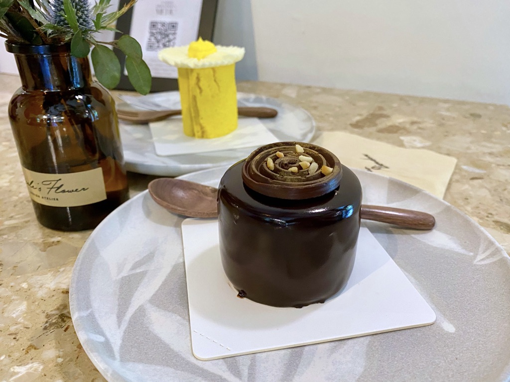 Under Der Linden – Third Brand Concept By Nicole’s Flower – Easily ...